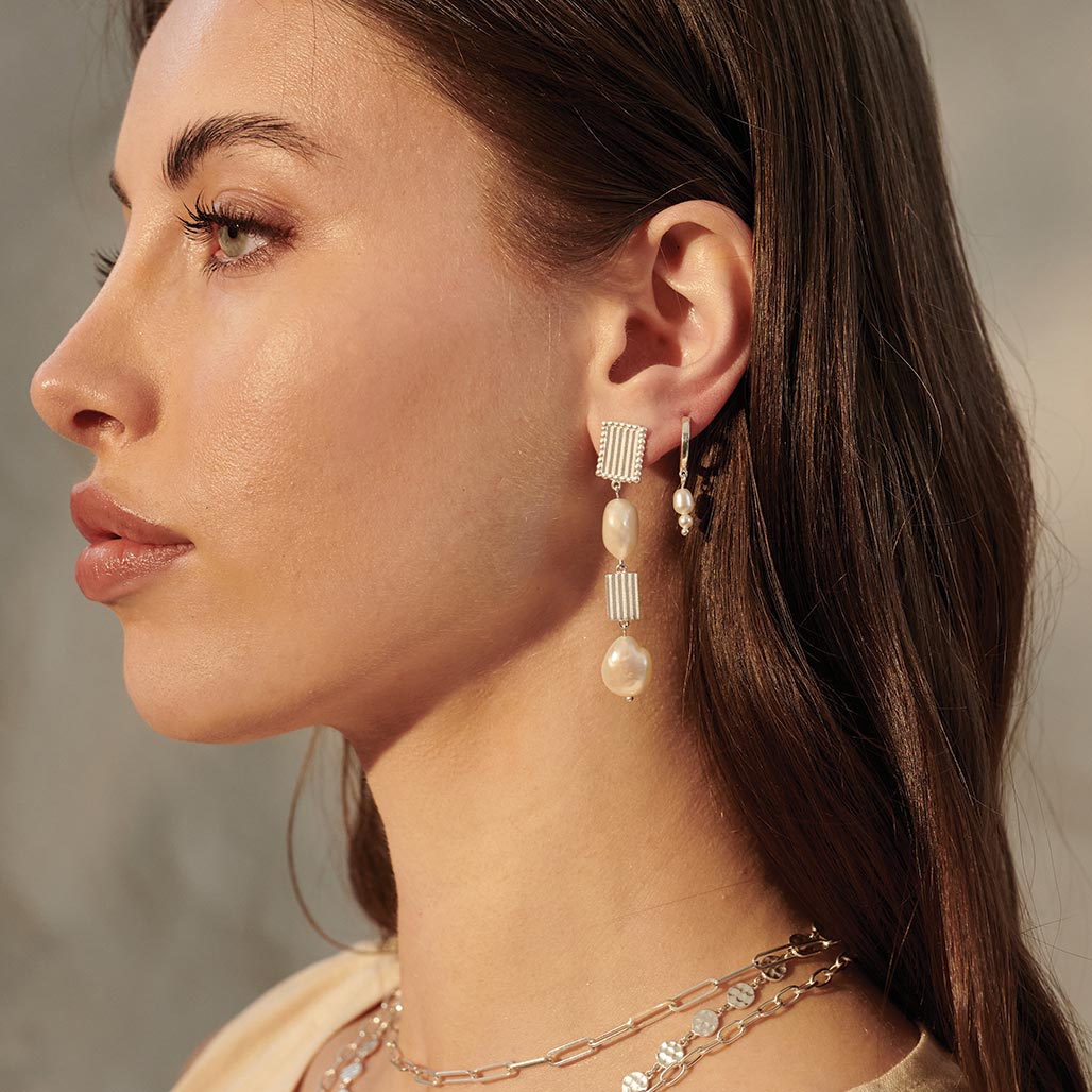 Aphrodite Goddess Long Hanging Pearl Earrings | Murkani